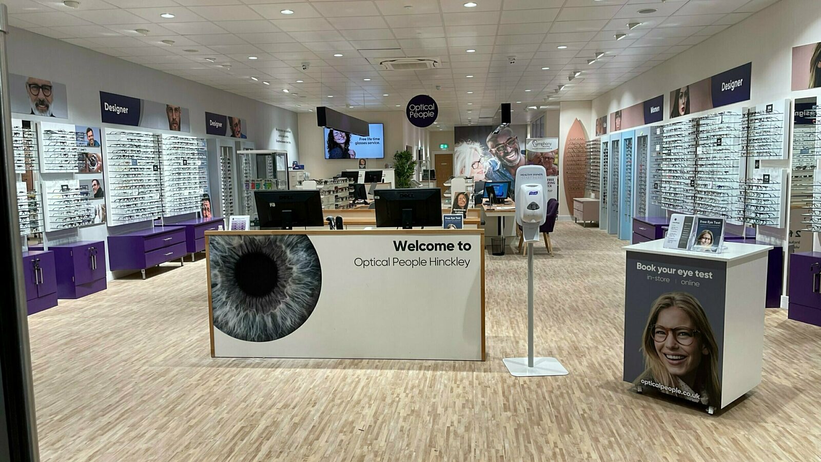 A NEW, independent opticians has opened up on Castle Street