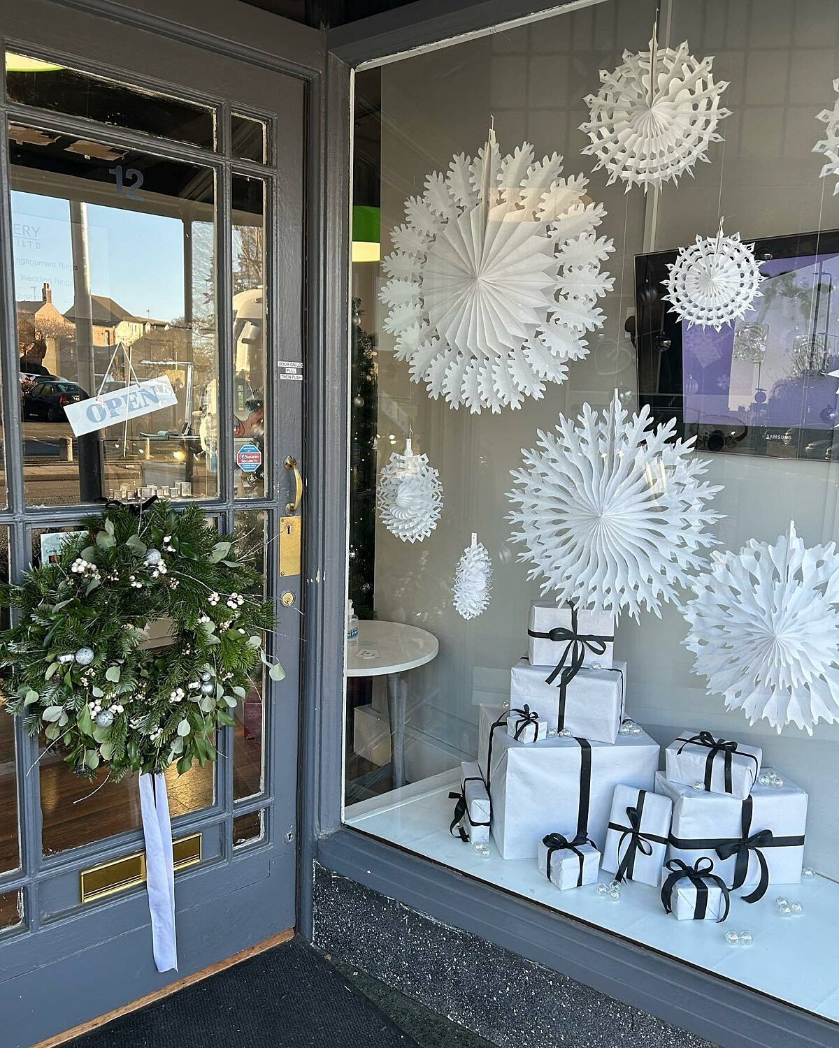 Hinckley BID's Best Dressed Christmas Shop Window Competition Winner…